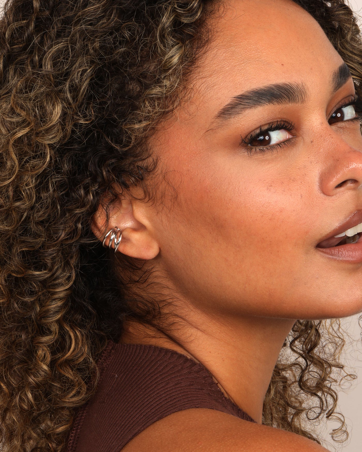 "She's So Smooth" Ear Cuff - Gold